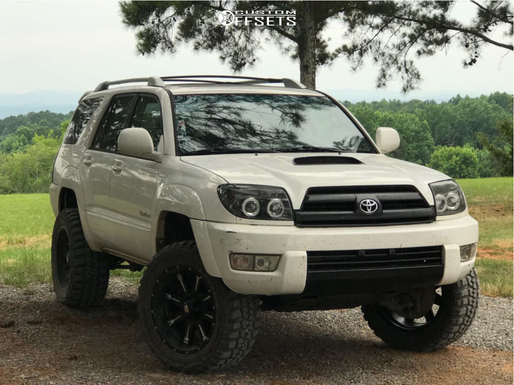 2005 Toyota 4Runner with 20x10 -24 Havok H113 and 33/12.5R20 Federal ...