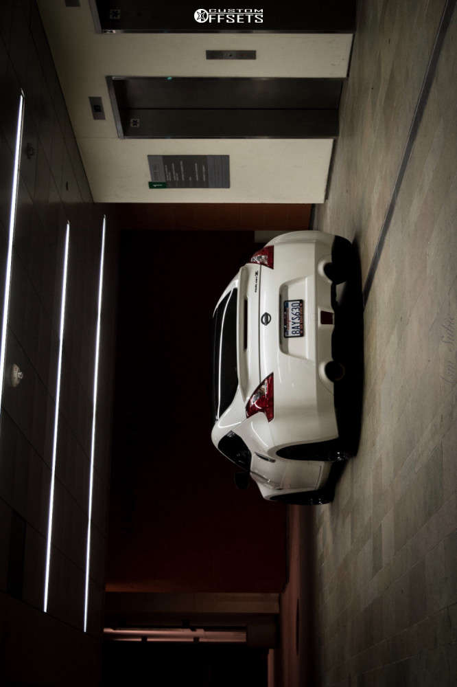 2015 Nissan 370Z with 19x9.5 22 Varrstoen Es2 and 265/35R19 Michelin ...