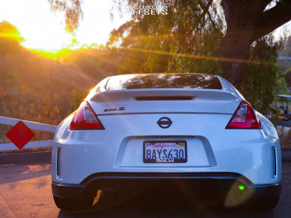 2015 Nissan 370Z with 19x9.5 22 Varrstoen Es2 and 265/35R19 Michelin ...