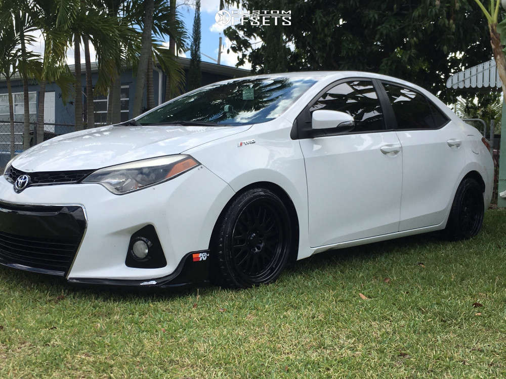 2014 Toyota Corolla with 18x8.5 35 XXR 570 and 205/40R18 Goodyear ...