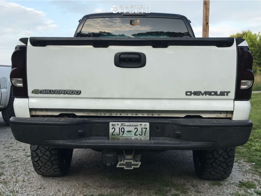 2004 Chevrolet Silverado 1500 with 22x9 24 OE Performance 158 and 35/12 ...