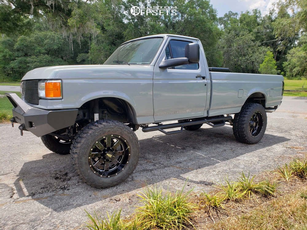 1987 Ford F-250 with 20x10 -24 Moto Metal MO962 and 35/12.5R20 Federal ...
