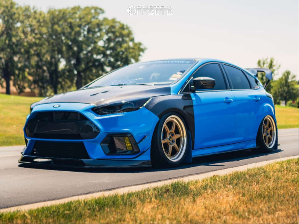 2016 Ford Focus with 18x9.5 38 Kansei Roku and 255/35R18 Toyo Tires ...
