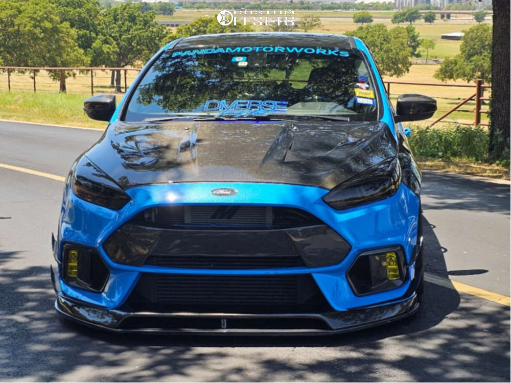 2016 Ford Focus with 18x9.5 38 Kansei Roku and 255/35R18 Toyo Tires ...