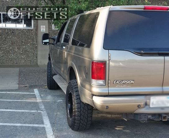 2003 Ford Excursion with 18x10 -24 Moto Metal MO970 and 305/70R18 ...