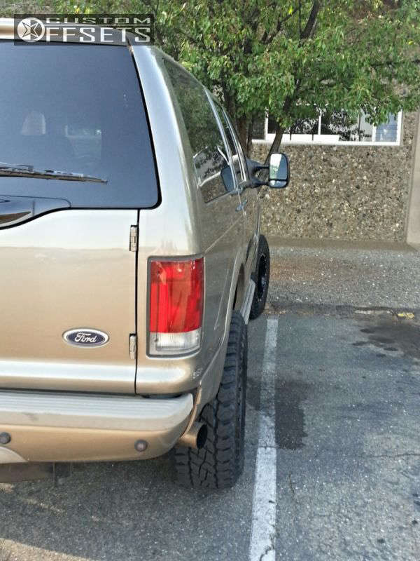 2003 Ford Excursion with 18x10 -24 Moto Metal MO970 and 305/70R18 ...