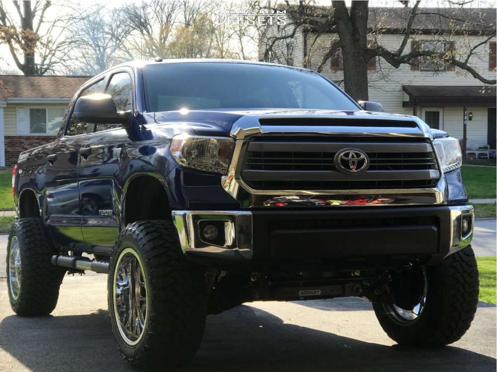 2015 Toyota Tundra with 22x12 -44 Brada GD-8 and 37/13.5R22 Centennial ...