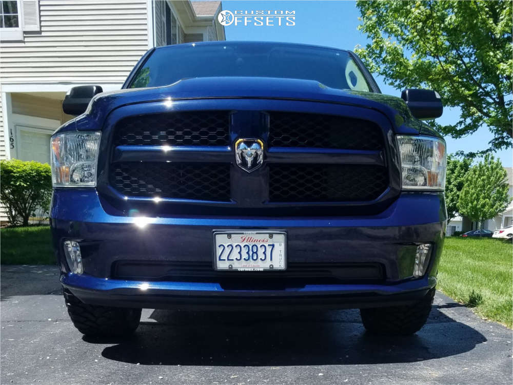 2014 Ram 1500 with 24x10 25 Factory Reproductions Fr70 and 33/12.5R24 ...