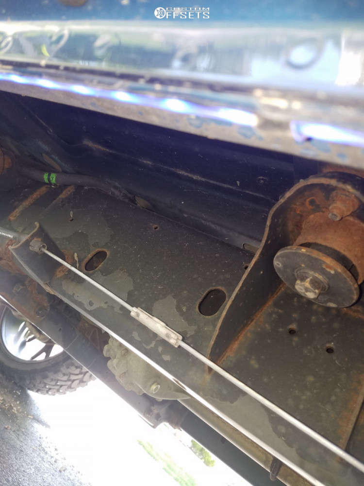 2014 Ram 1500 with 24x10 25 Factory Reproductions Fr70 and 33/12.5R24 ...