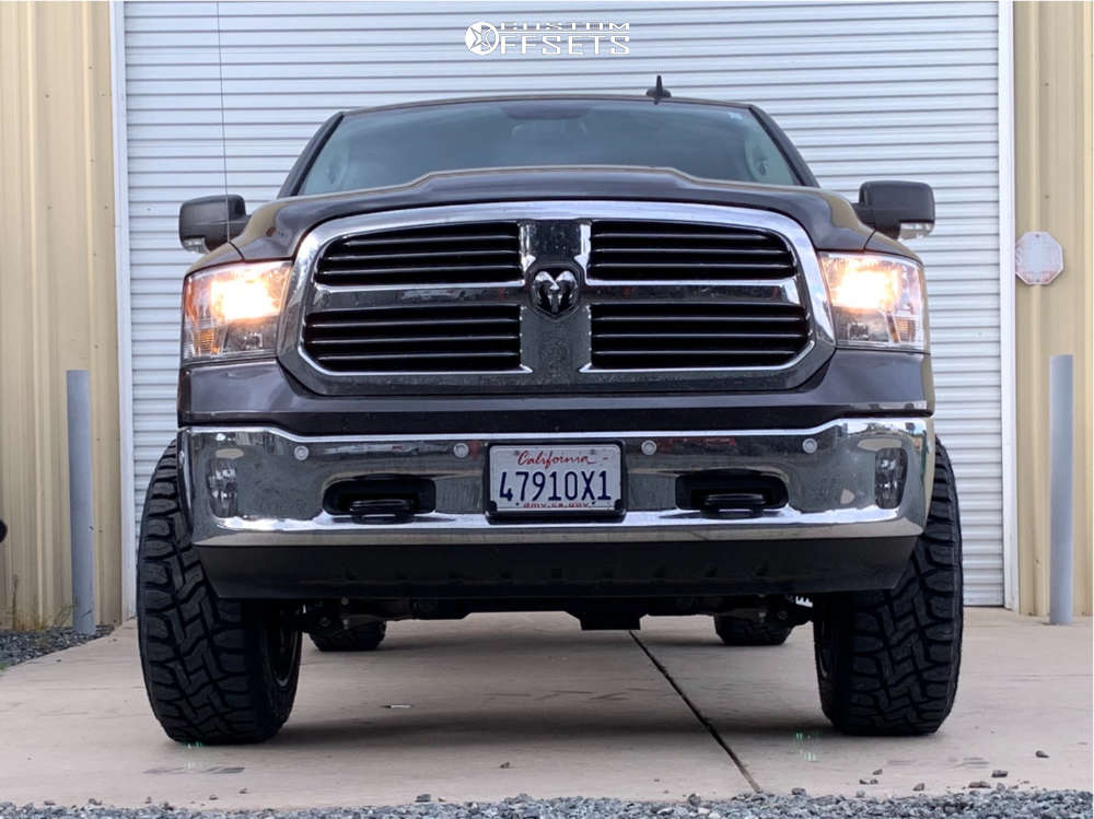 2017 Ram 1500 with 20x12 -44 Dropstars 655bm and 35/12.5R20 Toyo Tires ...