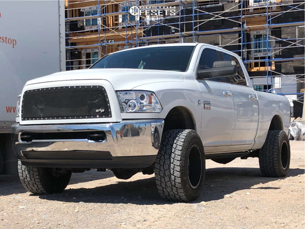 2011 Ram 2500 with 18x12 -44 Moto Metal Mo962 and 325/60R18 Toyo Tires ...