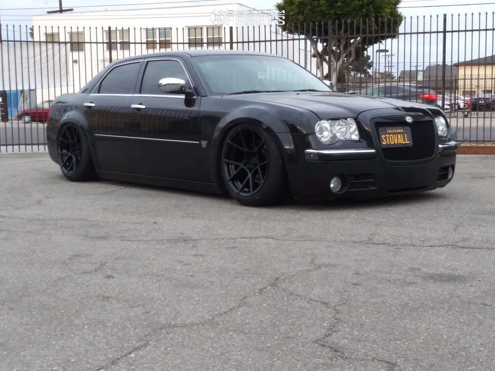 2007 Chrysler 300 with 20x11 20 Rotiform Kps and 245/45R20 Delinte D7 ...