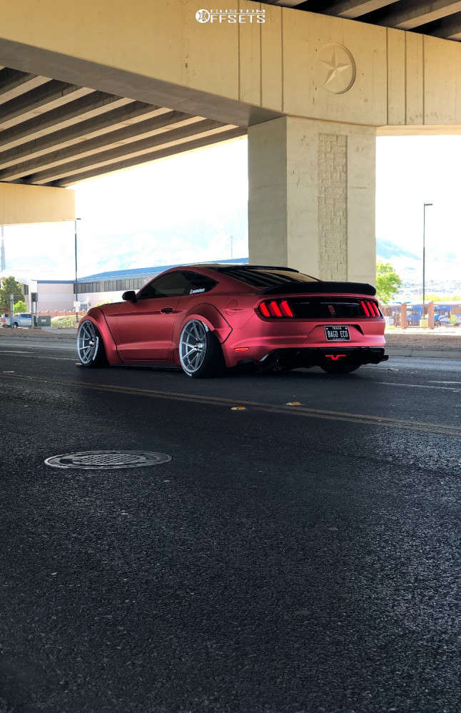 2016 Ford Mustang with 20x12 0 Ferrada F8-FR8 and 285/30R20 Federal 595 ...