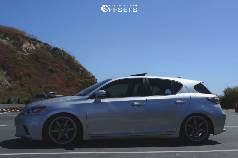 2015 Lexus CT200h with 18x7.5 35 5zigen GN+ and 215/45R18 Dunlop Sp ...