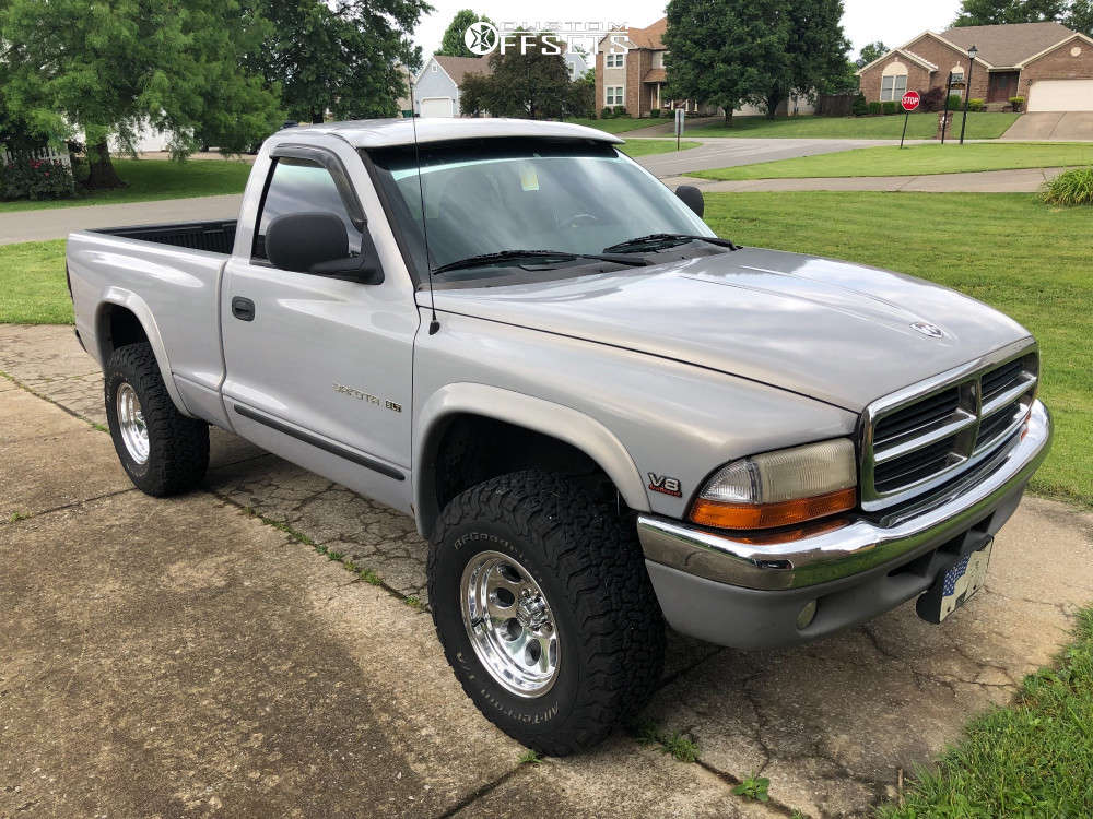 1999 Dodge Dakota with 15x8 -27 Alloy Ion Style 171 and 31/10.5R15 ...