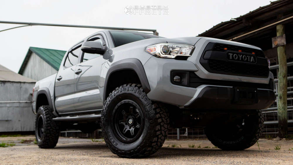 2018 Toyota Tacoma with 17x8.5 -6 Fuel Jm2 and 285/70R17 Dick Cepek ...