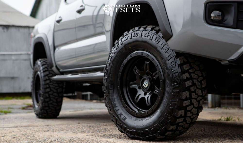 2018 Toyota Tacoma with 17x8.5 -6 Fuel Jm2 and 285/70R17 Dick Cepek ...