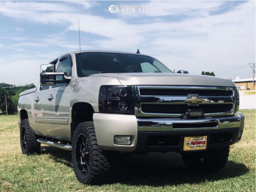 2009 Chevrolet Silverado 1500 with 20x9 0 Moto Metal Mo962 and 33/12 ...