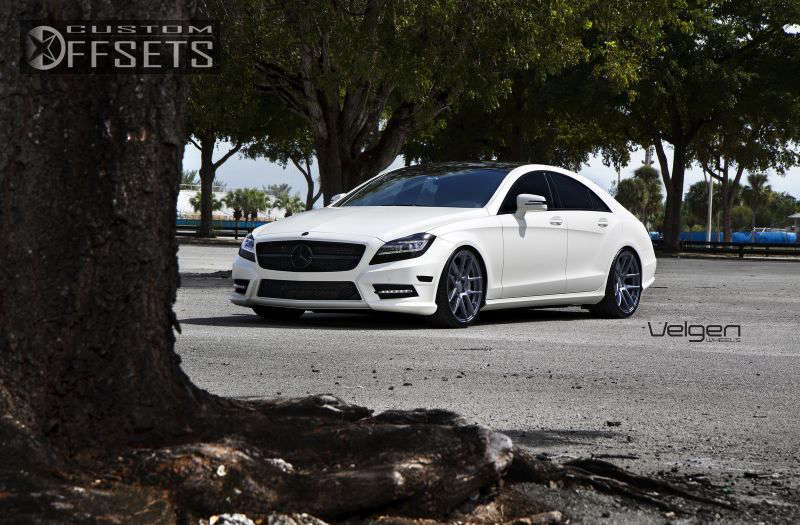 2012 Mercedes-Benz CLS550 with 20x9 30 Velgen VMB5 and 255/30R20 ...