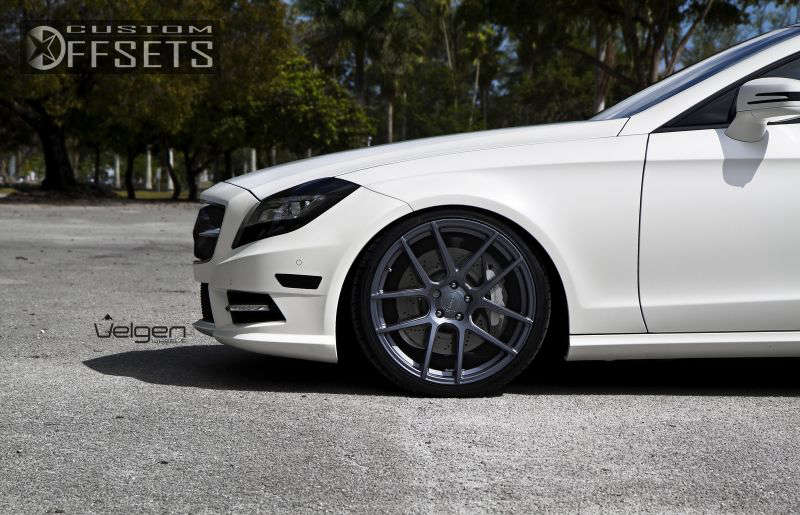 2012 Mercedes-Benz CLS550 with 20x9 30 Velgen VMB5 and 255/30R20 ...
