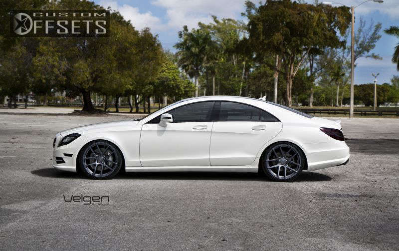 2012 Mercedes-Benz CLS550 with 20x9 30 Velgen VMB5 and 255/30R20 ...