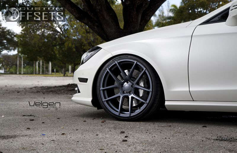 2012 Mercedes-Benz CLS550 with 20x9 30 Velgen VMB5 and 255/30R20 ...