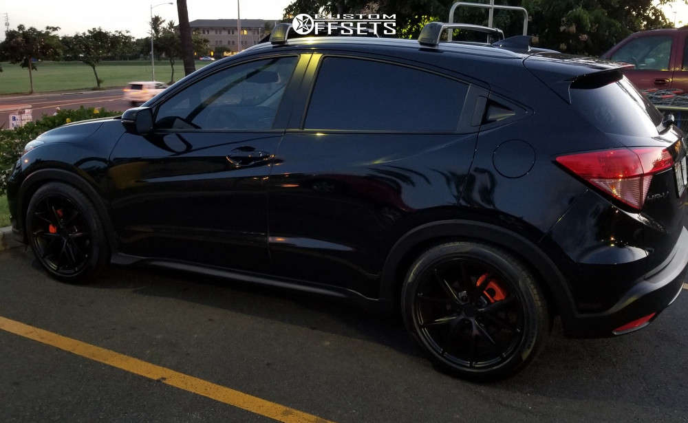 2018 Honda HR-V with 18x8 45 Niche Misano and 215/50R18 Pirelli ...