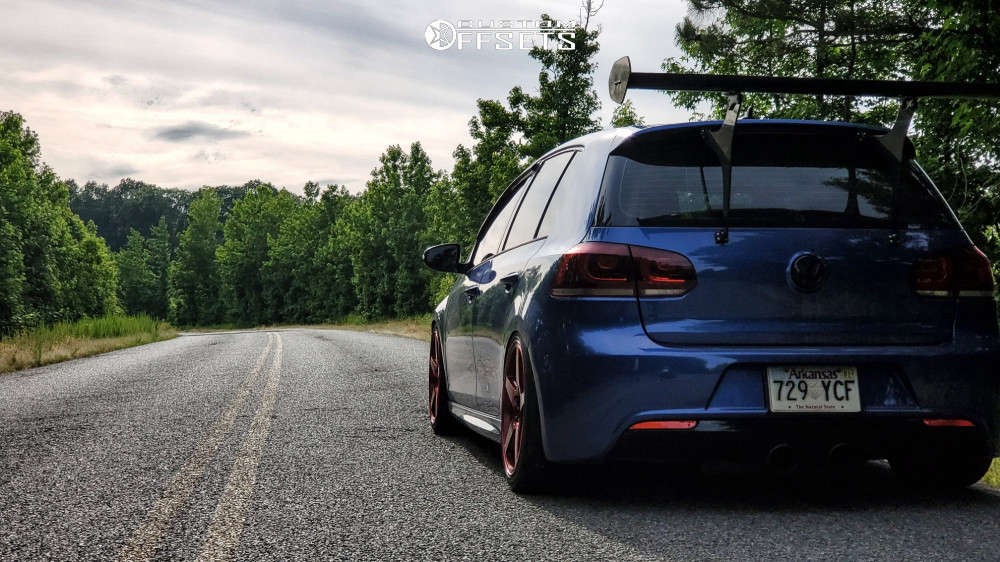 2013 Volkswagen Golf R with 18x8.5 35 Rotiform Wgr and 225/40R18 ...