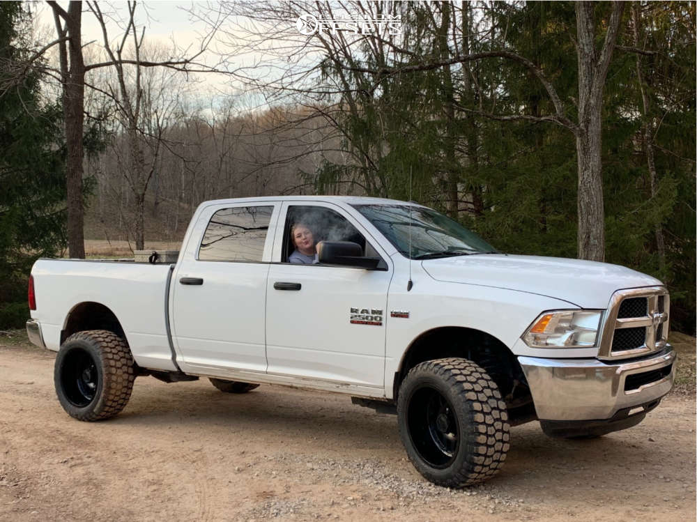 2015 Ram 2500 with 20x12 -51 Gear Off-Road Drivetrain and 33/12.5R20 ...