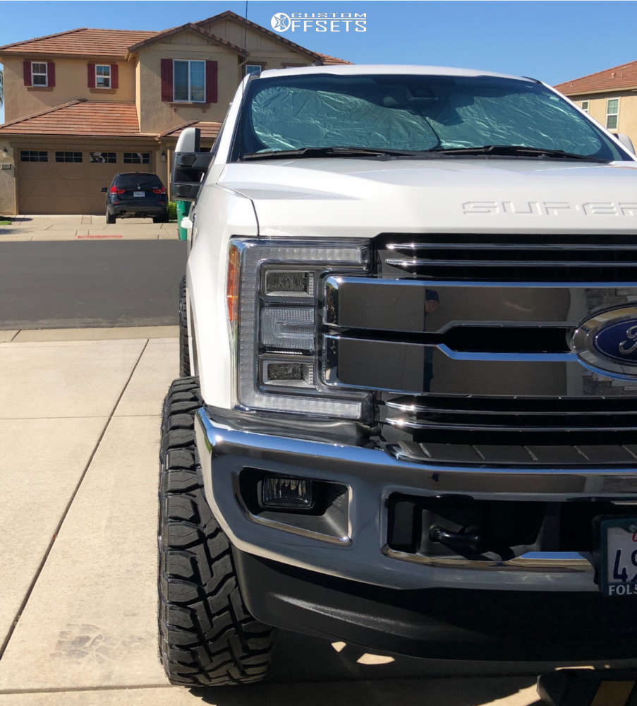 2017 Ford F-350 Super Duty with 20x10 -24 Fuel Maverick and 37/13.5R20 ...