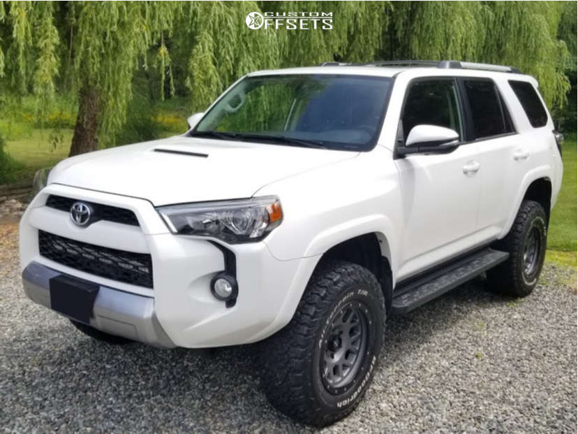 2014 Toyota 4Runner with 17x9 -6 Pro Comp Series 40 and 285/70R17 ...