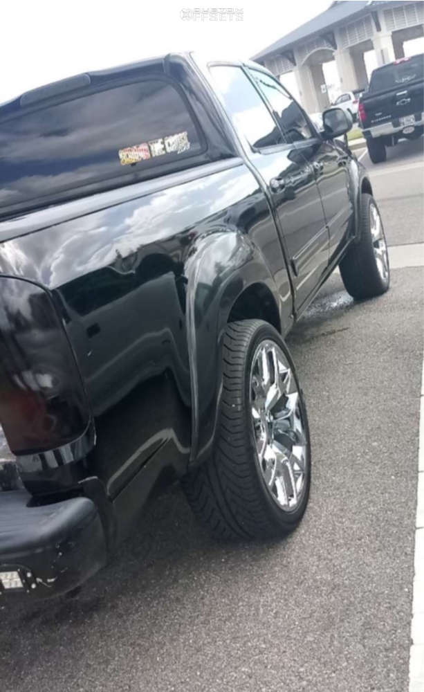 2006 Toyota Tundra with 24x10 31 OE Performance 169 and 305/35R24 ...