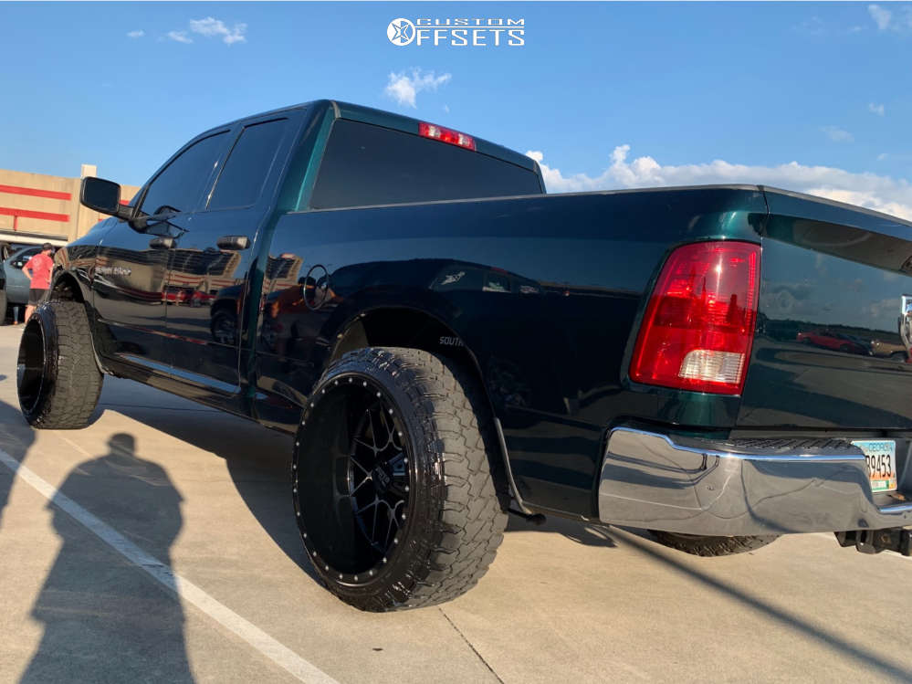 2011 Ram 1500 with 24x14 -76 Moto Metal Mo986 and 35/12.5R24 Fury ...