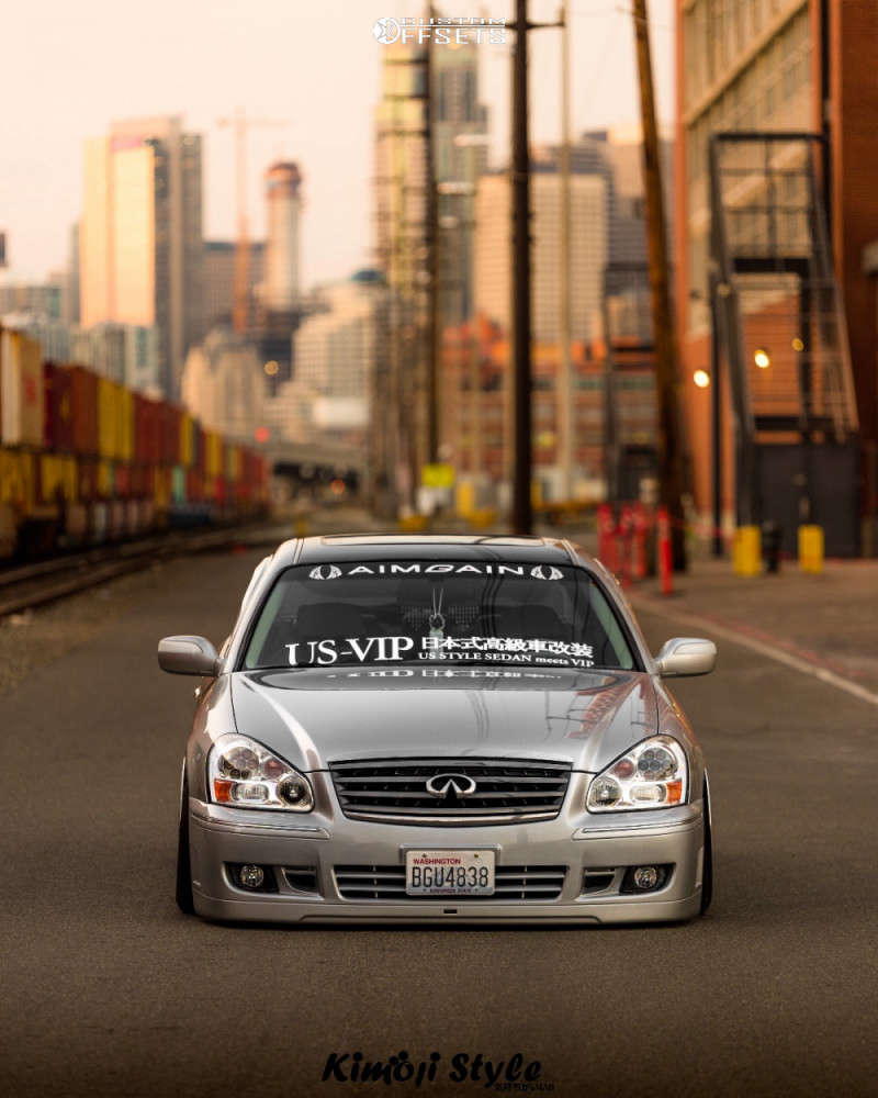 2005 INFINITI Q45 with 19x9.5 -13 Leon Hardiritt Ordens and 225/35R19 ...