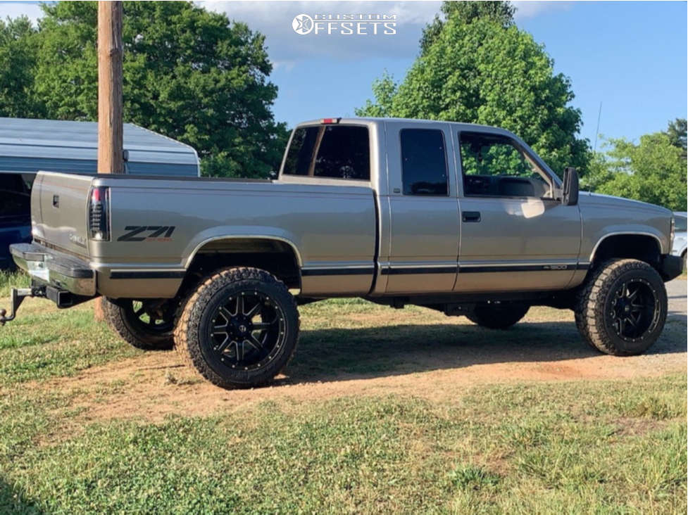 1998 Chevrolet K1500 with 20x12 -44 Fuel Maverick D610 and 35/12.5R20 ...