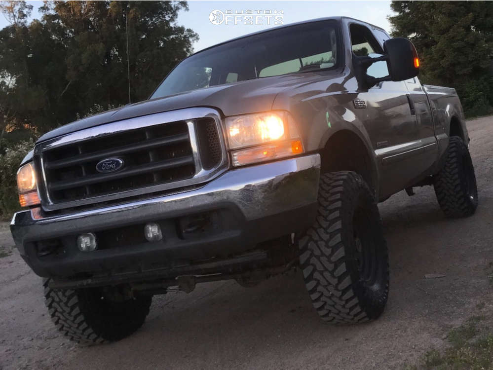 2004 Ford F-250 Super Duty with 16x8 0 Pro Comp 51 and 315/75R16 Toyo ...