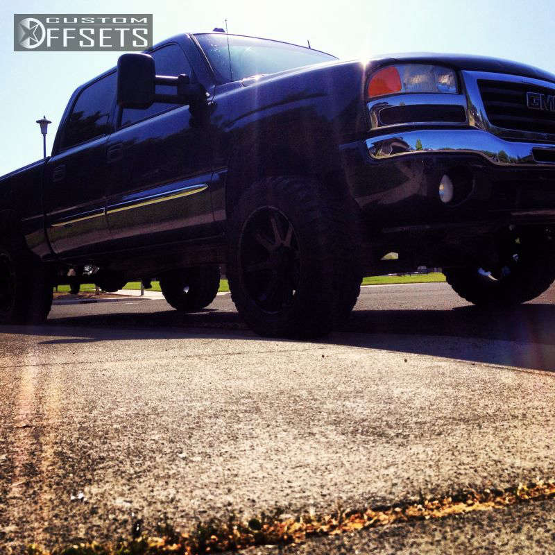 2005 GMC Sierra 1500 with 20x10 1 Ultra Black and 33/12.5R20 Federal ...