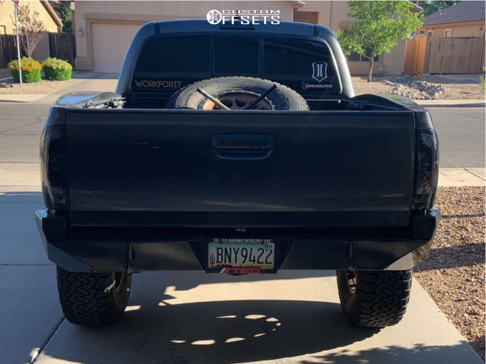 2014 Toyota Tacoma with 17x8.5 0 Method Nv and 315/70R17 BFGoodrich All ...