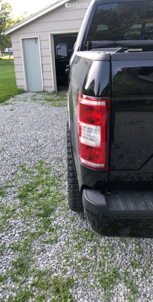 2018 Ford F-150 with 22x9.5 25 Dropstars 650B and 325/50R22 Radar ...