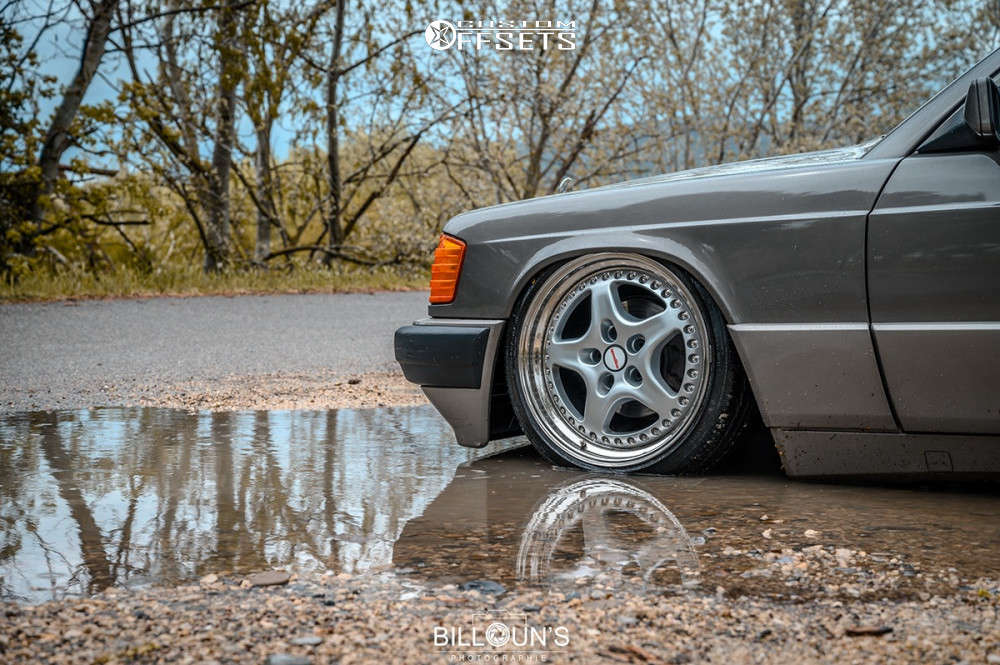 1995 Mercedes-Benz 190E with 17x8 30 SpeedLine Mariani and 195/40R17 ...