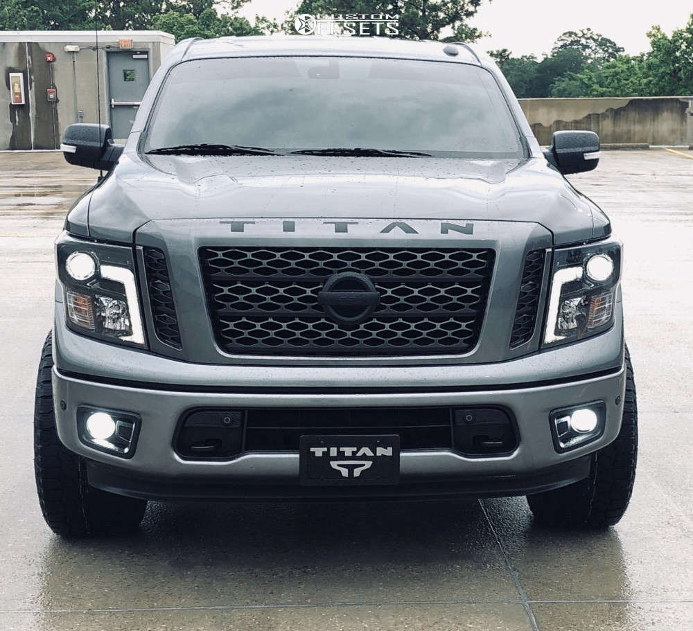 2019 Nissan Titan with 20x12 -44 Moto Metal Mo962 and 305/55R20 Falken ...