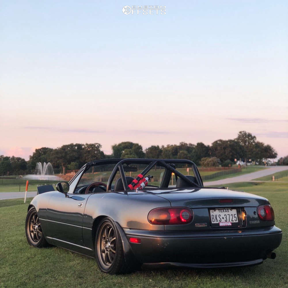 1990 Mazda MX-5 Miata with 15x6.5 40 Konig Helium and 195/50R15 Falken ...