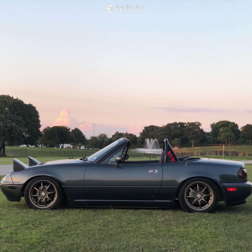 1990 Mazda MX-5 Miata with 15x6.5 40 Konig Helium and 195/50R15 Falken ...