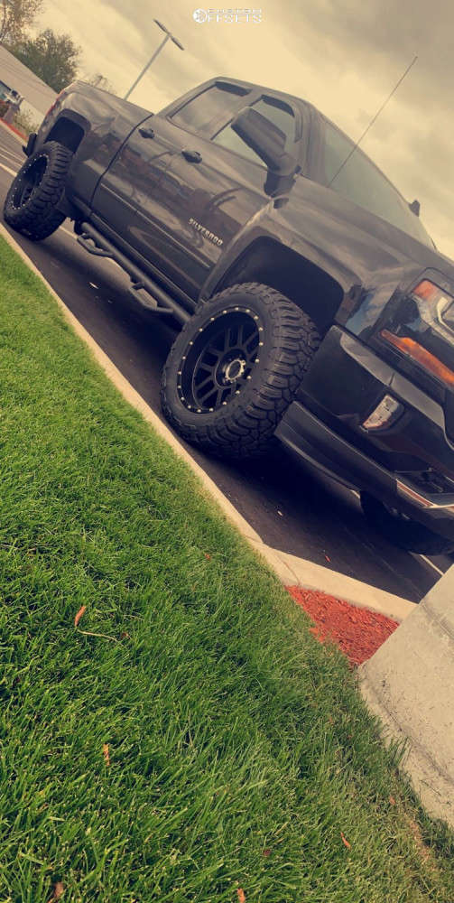 2017 Chevrolet Silverado 1500 with 20x10 -24 Method Mr606 and 33/12 ...