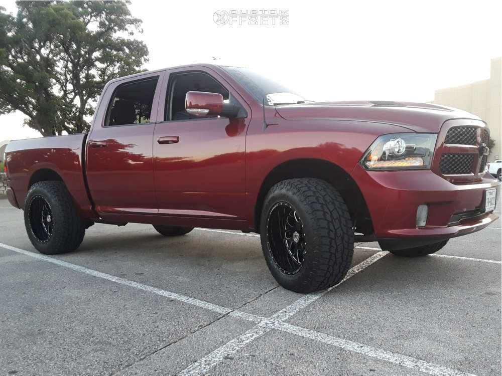 2013 Dodge 1500 with 20x12 -44 XF Forged Xfx-301 and 35/12.5R20 Toyo ...