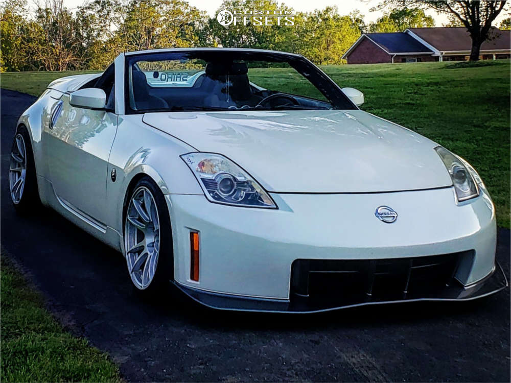 2007 Nissan 350Z with 18x10.5 22 Circuit Performance Cp32 and 255/35R18 ...