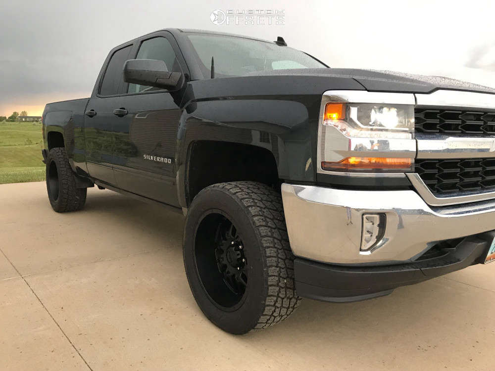 2017 Chevrolet Silverado 1500 with 20x10 -25 Ultra Hunter and 305/50R20 ...