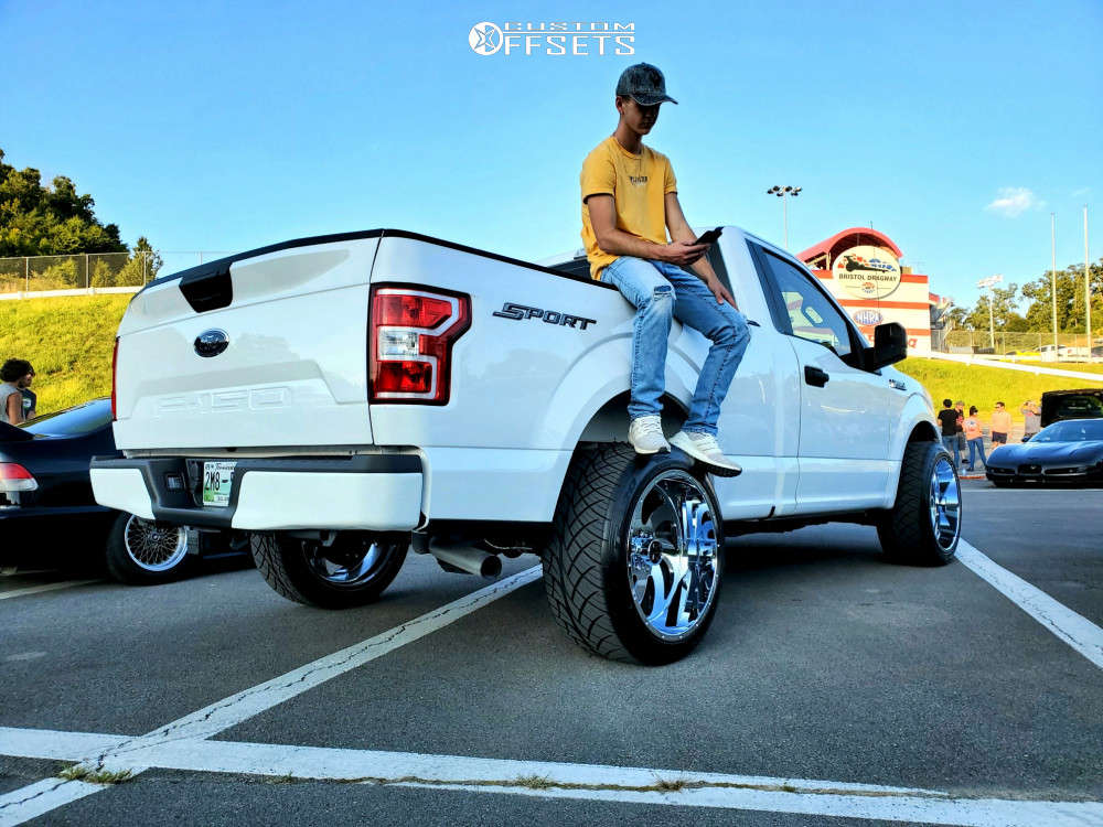 2019 Ford F-150 with 22x12 -44 Xtreme Force Xf1 and 305/40R22 Nitto ...