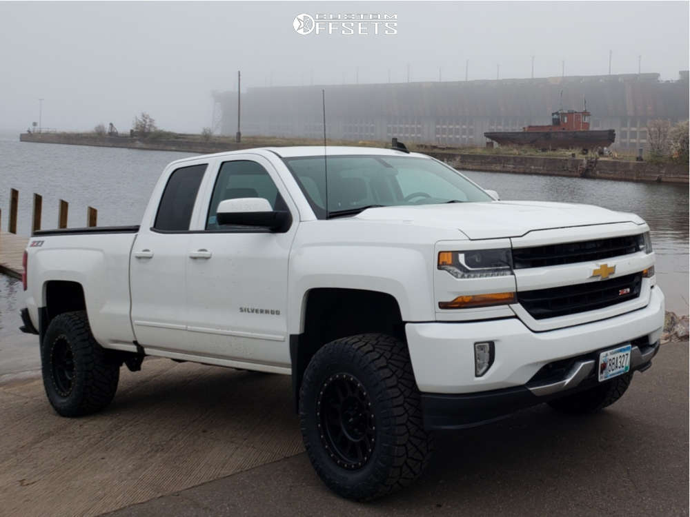 2016 Chevrolet Silverado 1500 with 18x9 0 Method Grid and 33/12.5R18 ...