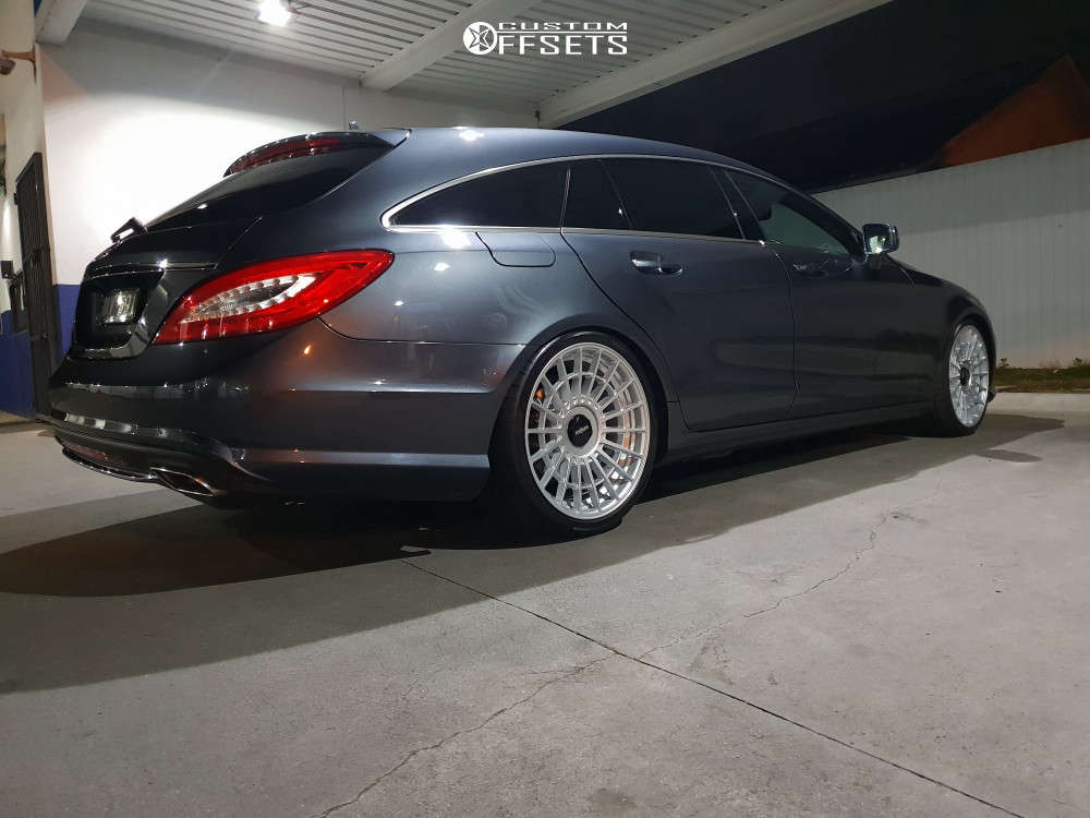 2013 Mercedes-Benz CLS550 with 20x9 35 Rotiform Las-r and 255/30R20 ...